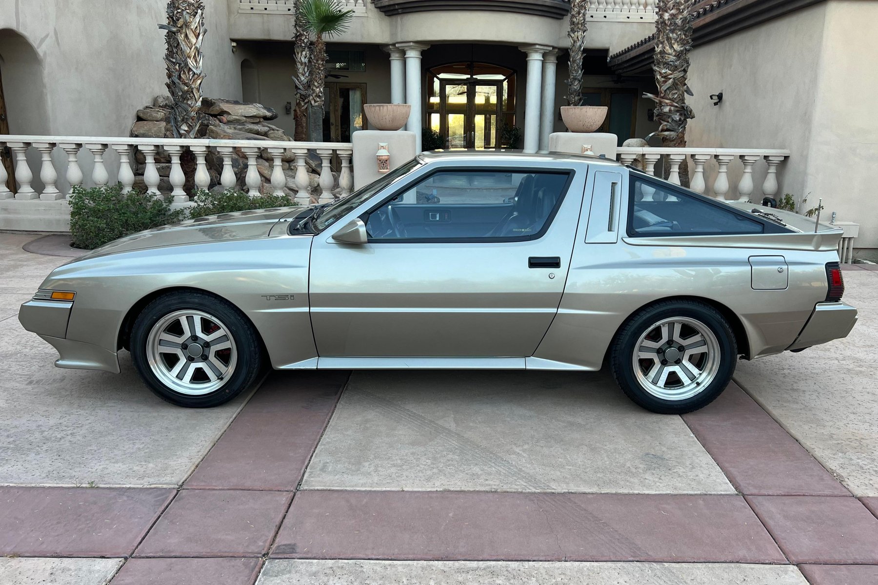 1989 Chrysler Conquest TSi VIN JJ3CC54N3KZ009828 | Hagerty Valuation Tools