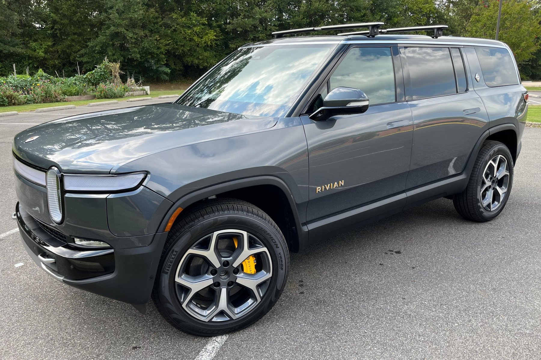 2023 Rivian R1S Adventure VIN 7PDSGABA8PN013486 | Hagerty Valuation Tools