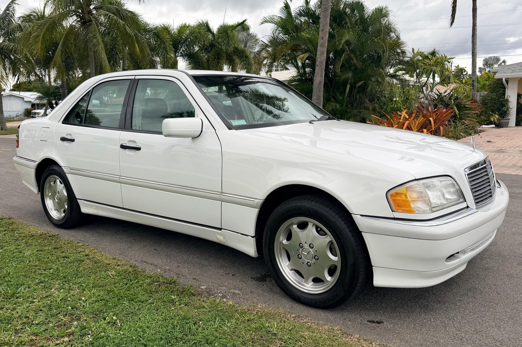 1999 Mercedes-Benz C230 VIN WDBHA24GXXA771068 | Hagerty Valuation Tools