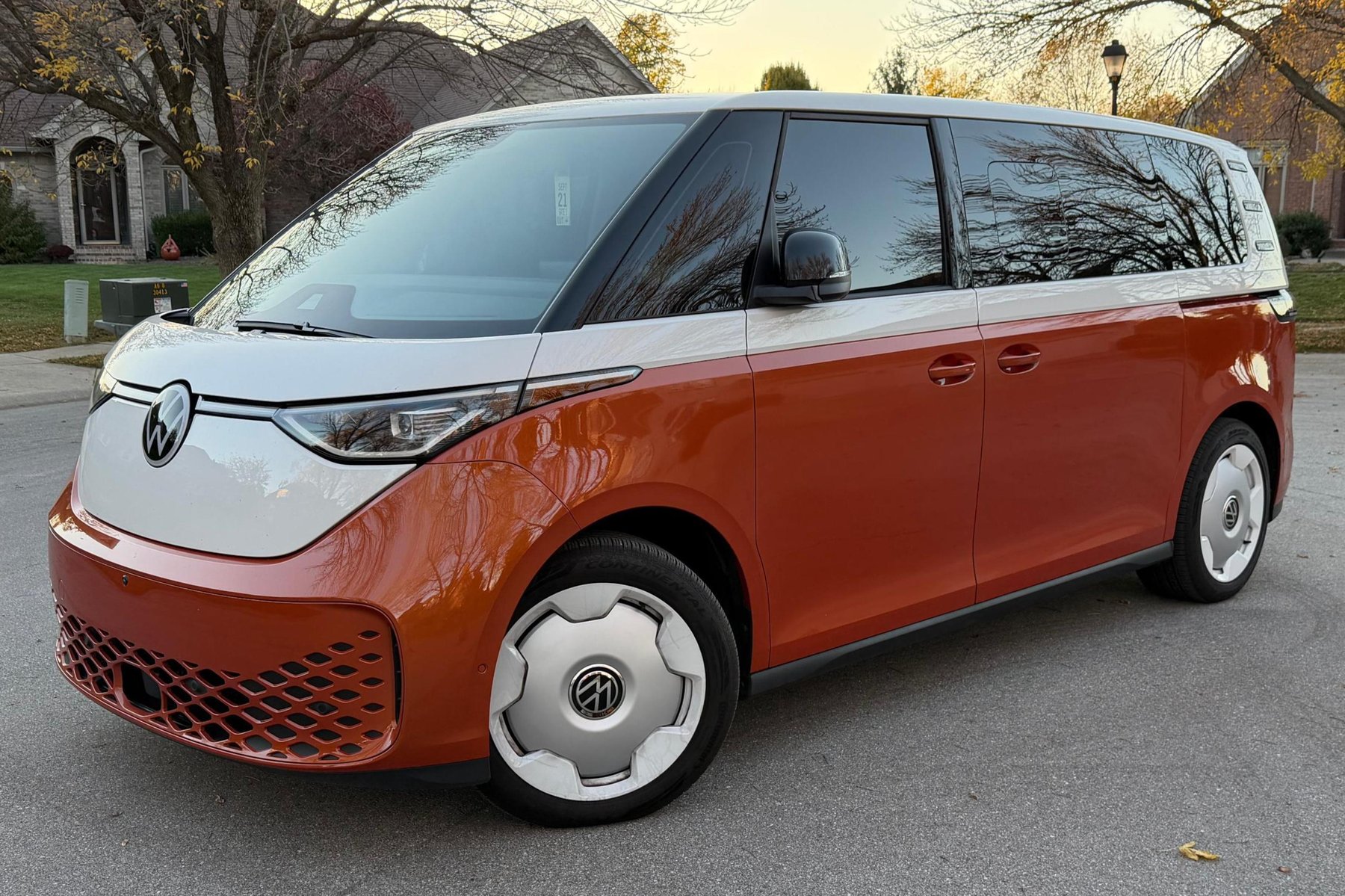 2025 Volkswagen ID. Buzz 1st Edition VIN WVG5WVEB9SH009114 | Hagerty ...