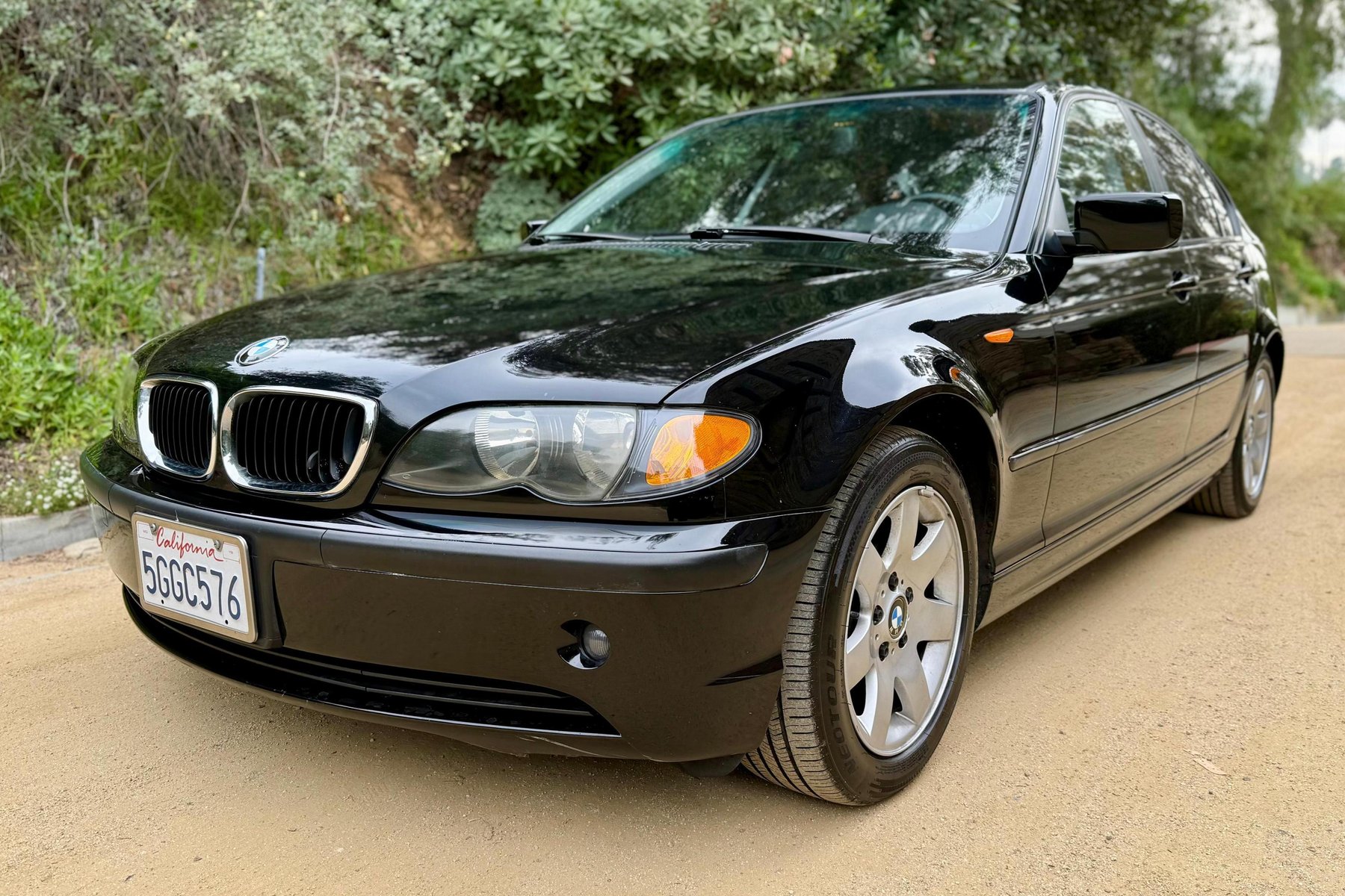 2004 BMW 325i VIN WBAAZ33474KP83190 | Hagerty Valuation Tools