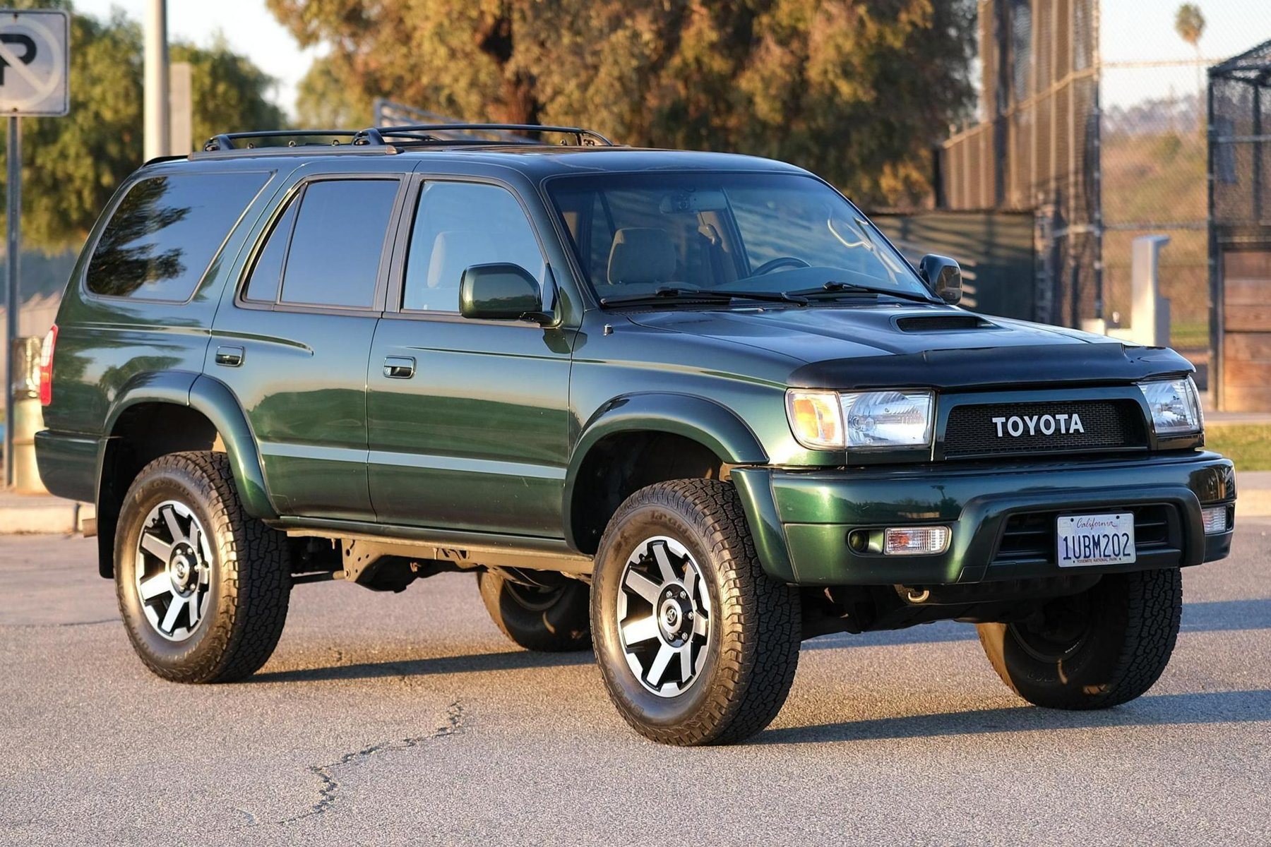 2000 Toyota 4Runner SR5 VIN JT3GN86R9Y0168028 | Hagerty Valuation Tools
