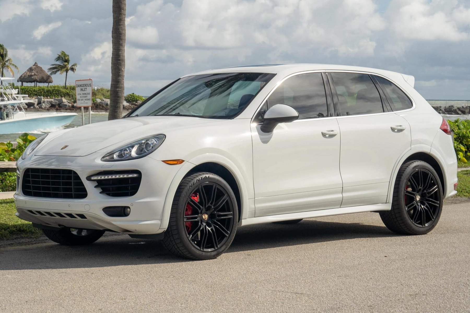 2012 Porsche Cayenne Turbo VIN WP1AC2A27CLA84133 | Hagerty Valuation Tools