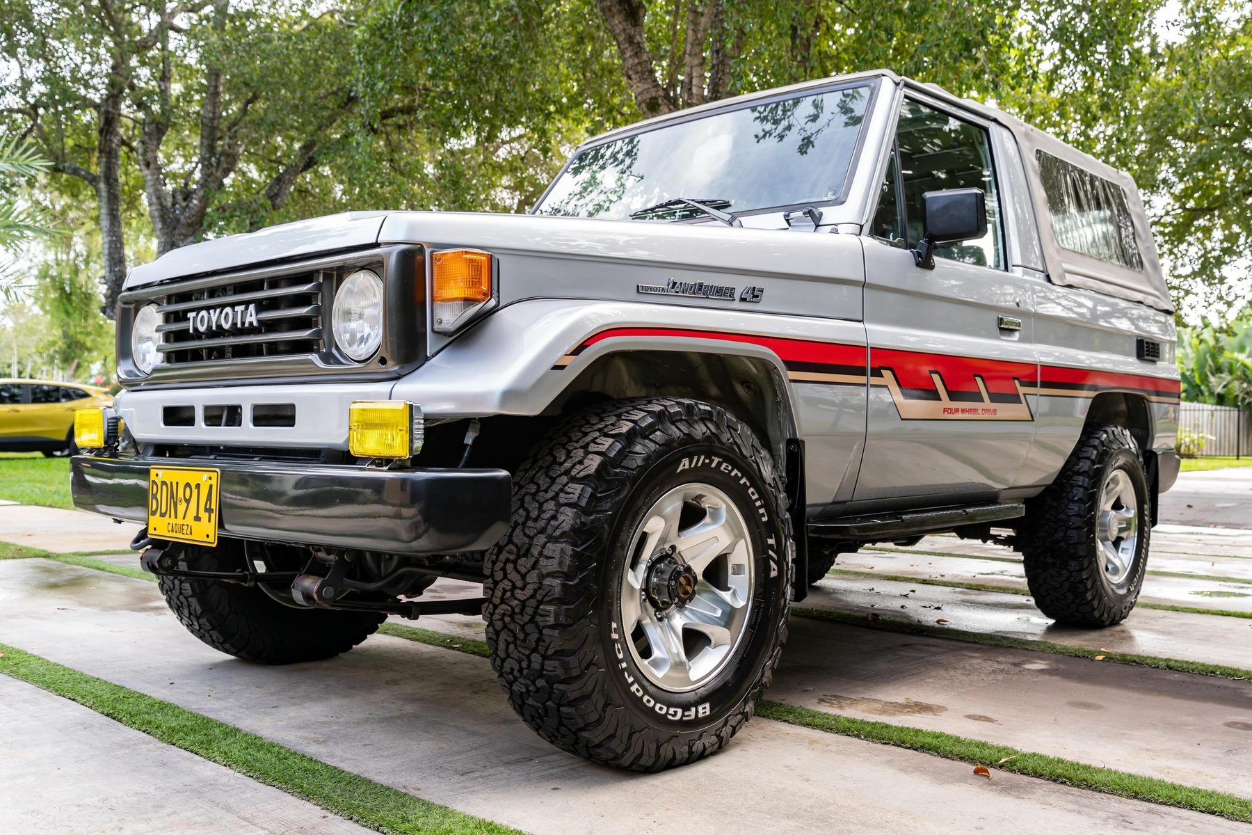 1993 Toyota Land Cruiser STD VIN FZJ730002583 | Hagerty Valuation Tools