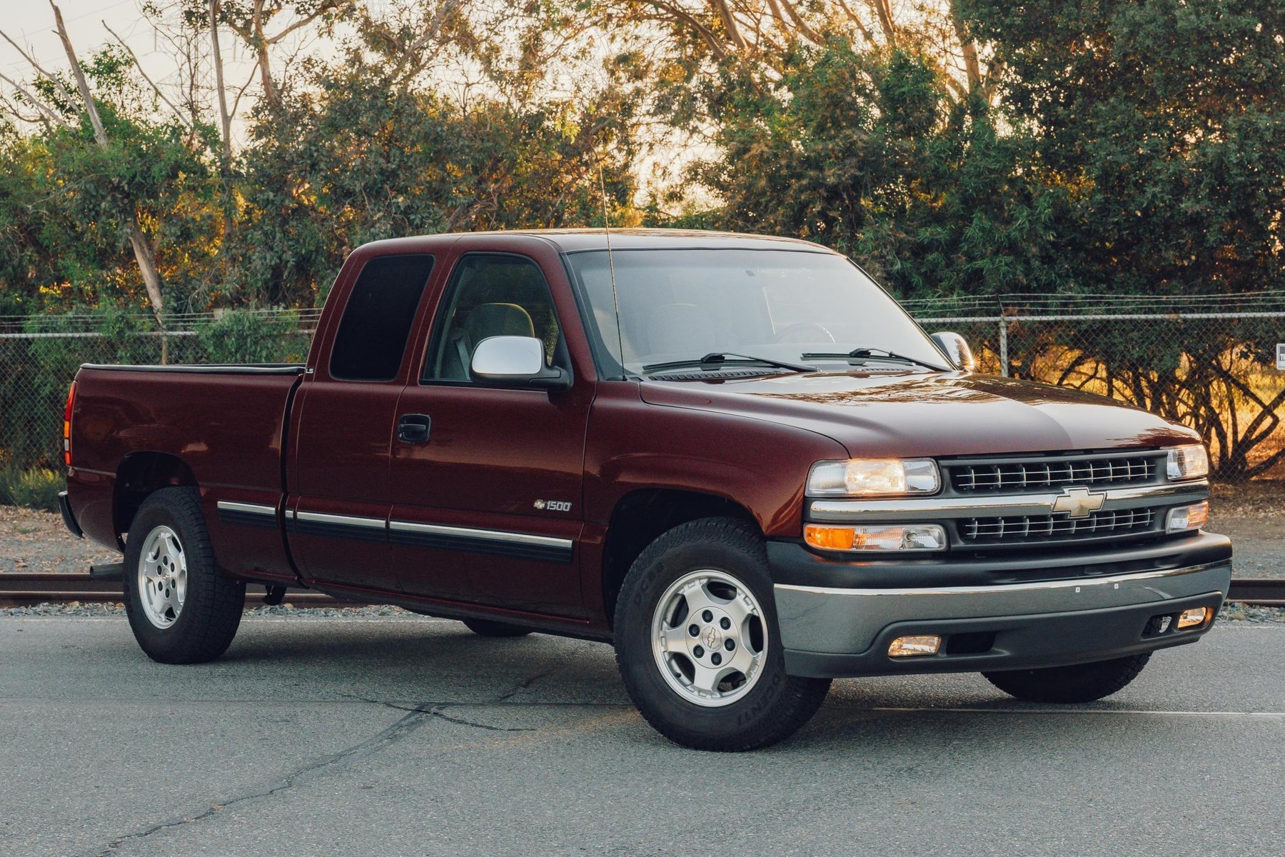 2000 Chevrolet Silverado C1500 VIN 2GCEC19VXY1384869 | Hagerty ...