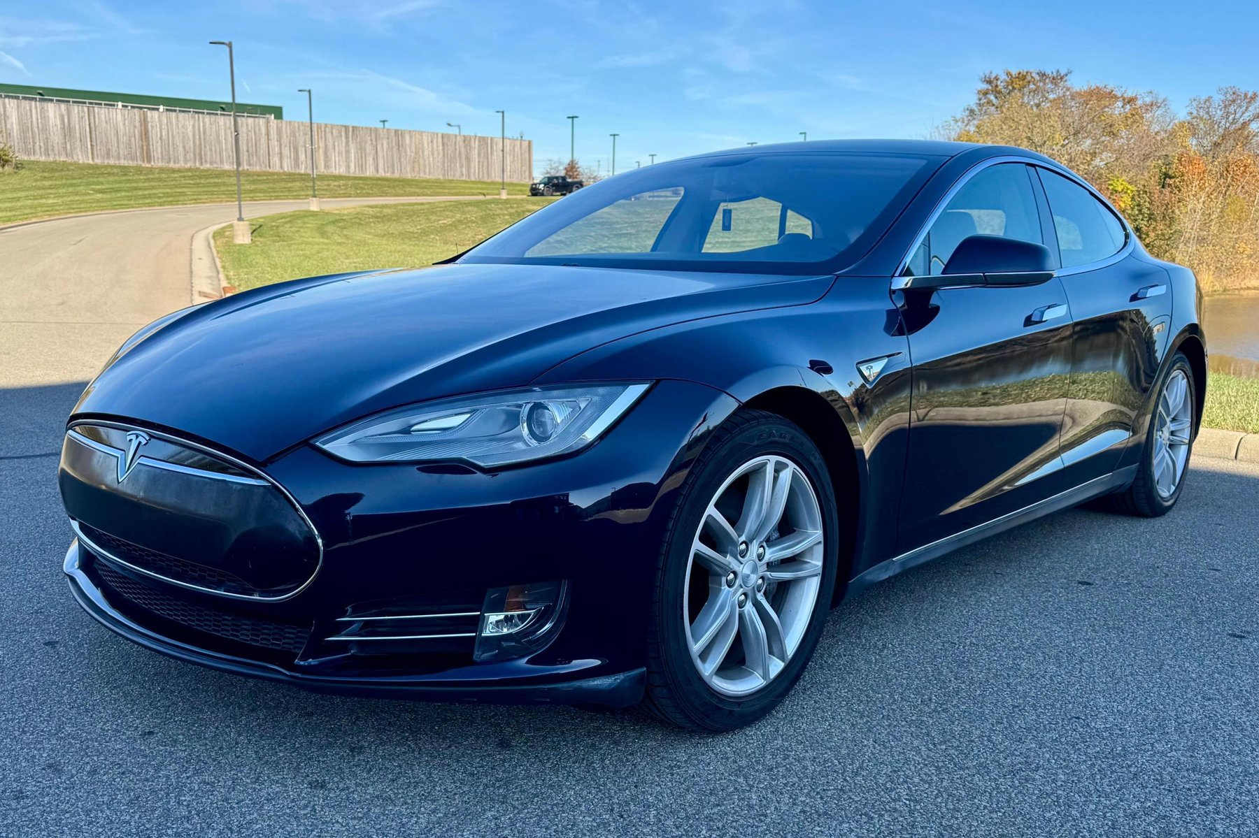 2013 Tesla Model S VIN 5YJSA1CG0DFP08518 | Hagerty Valuation Tools