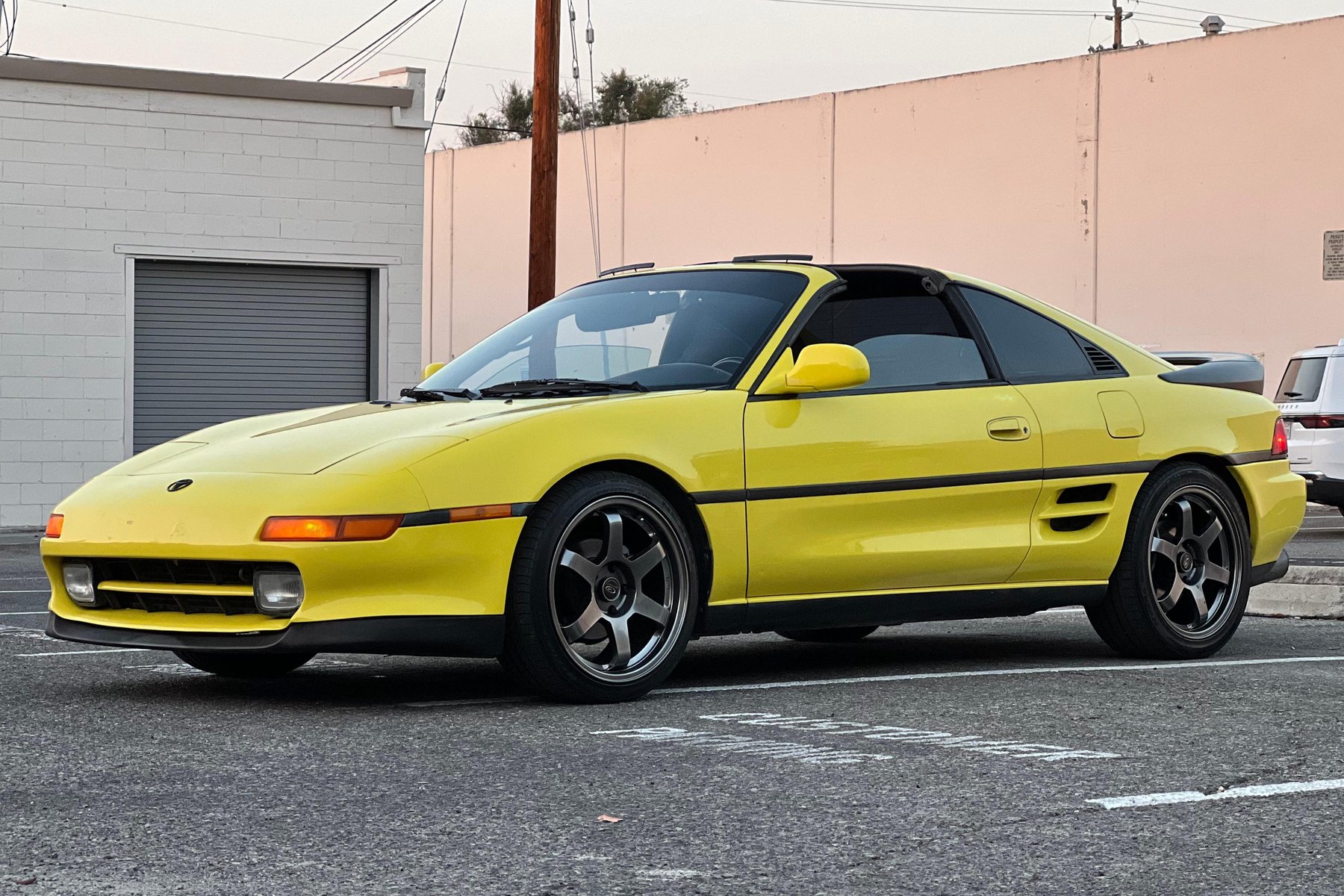 1991 Toyota MR2 Mk II Turbo VIN JT2SW22N3M0020575 | Hagerty Valuation Tools
