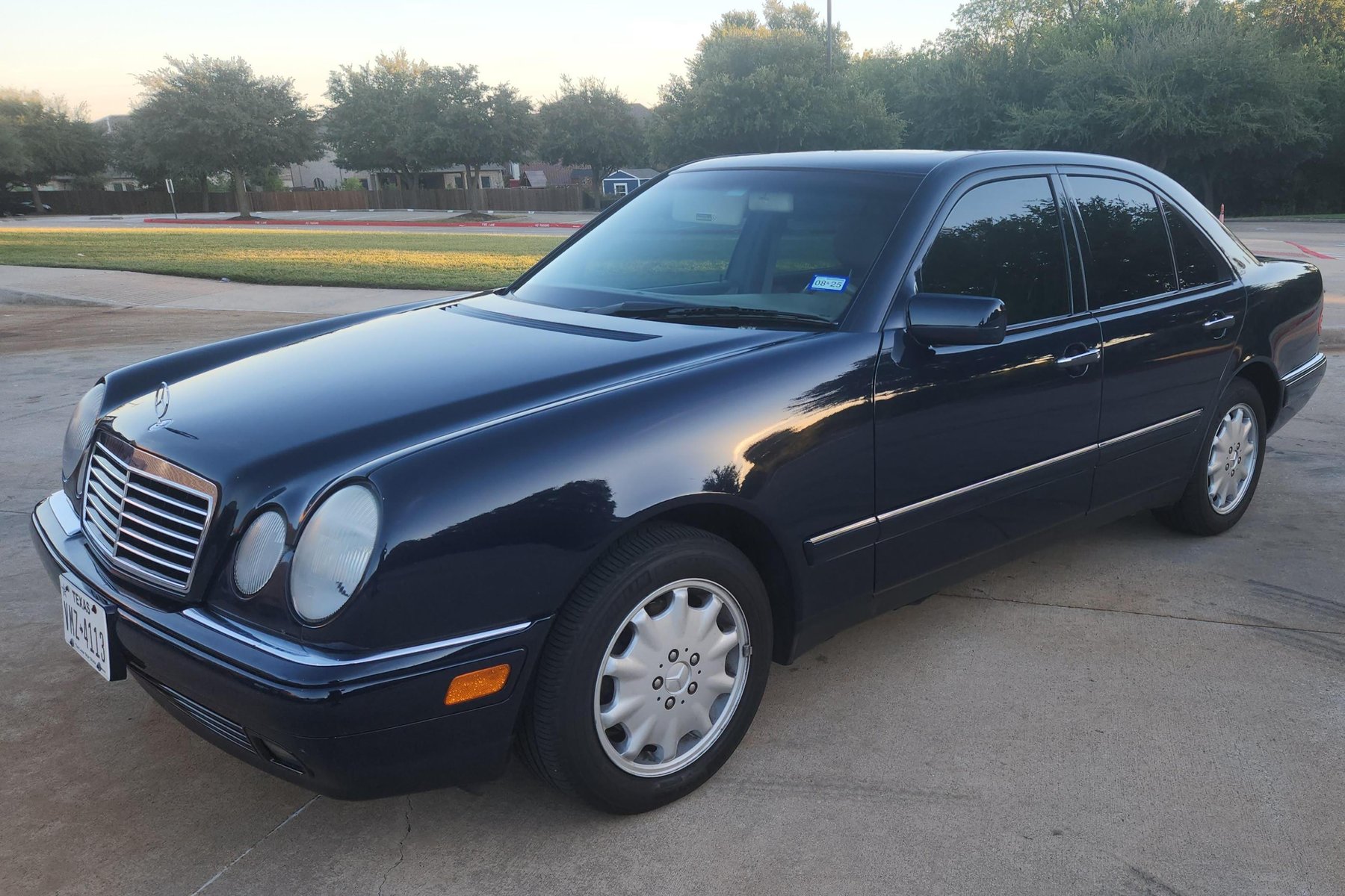1998 Mercedes-Benz E320 VIN WDBJF65F4WA710202 | Hagerty Valuation Tools
