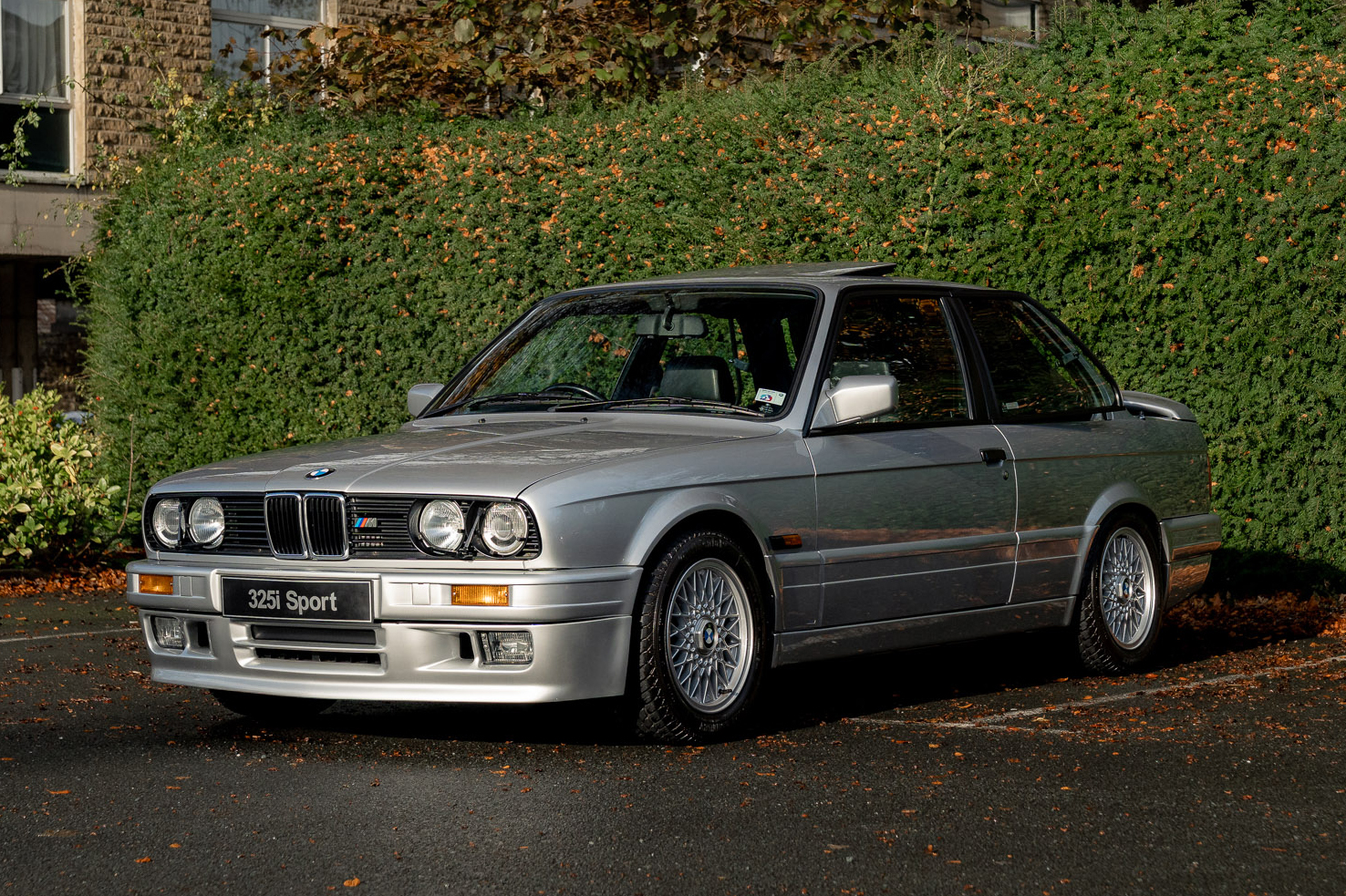 1991 BMW 325is VIN WBAAA12020AE54930 | Hagerty Valuation Tools