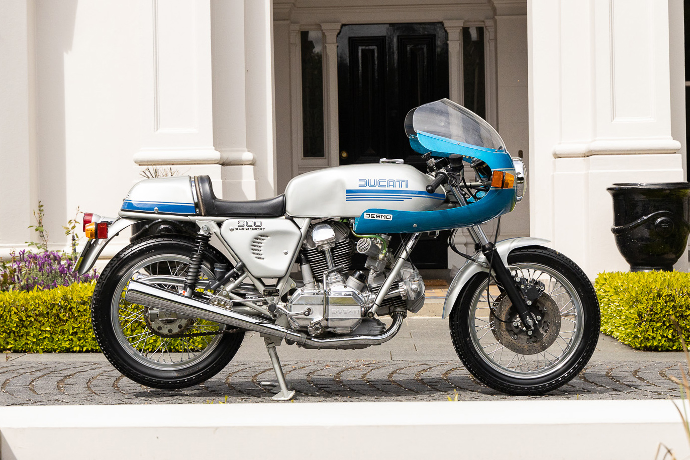 1976 Ducati 900 SS Square Case VIN DM860SS086666 | Hagerty Valuation Tools