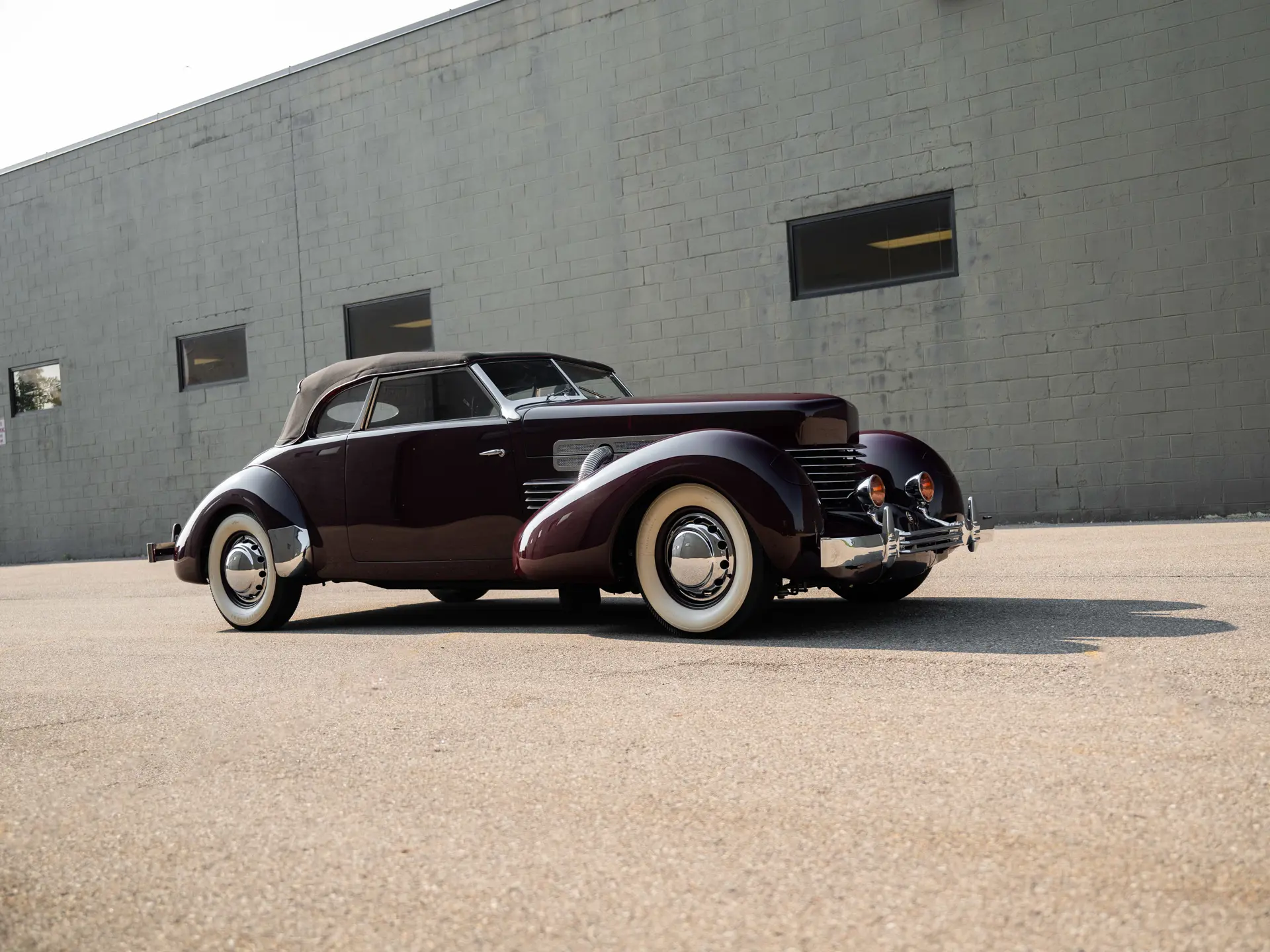 1937 Cord 812 Supercharged VIN FC2633 | Hagerty Valuation Tools