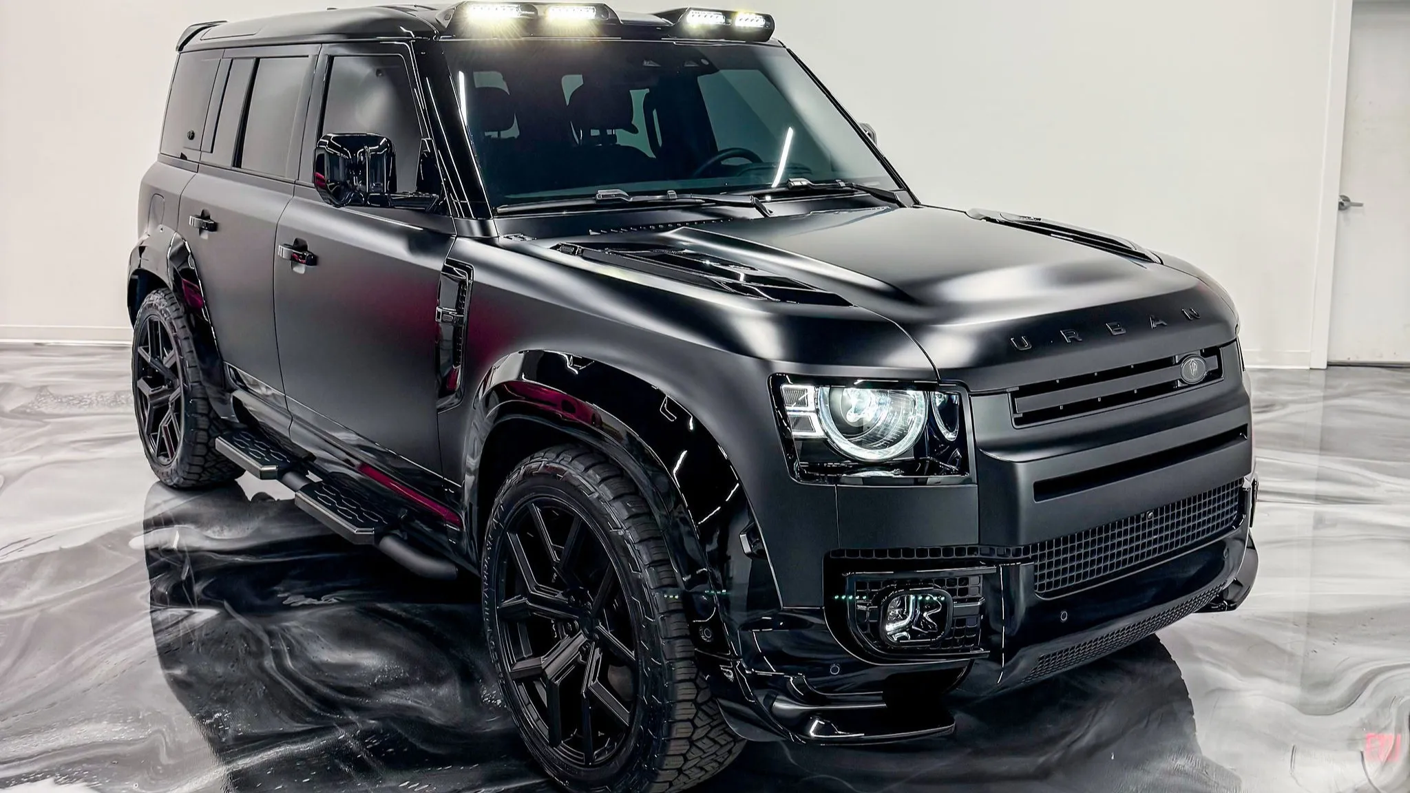 2025 Land Rover Defender 110 VIN SALEWEEE9S2432396 | Hagerty Valuation ...