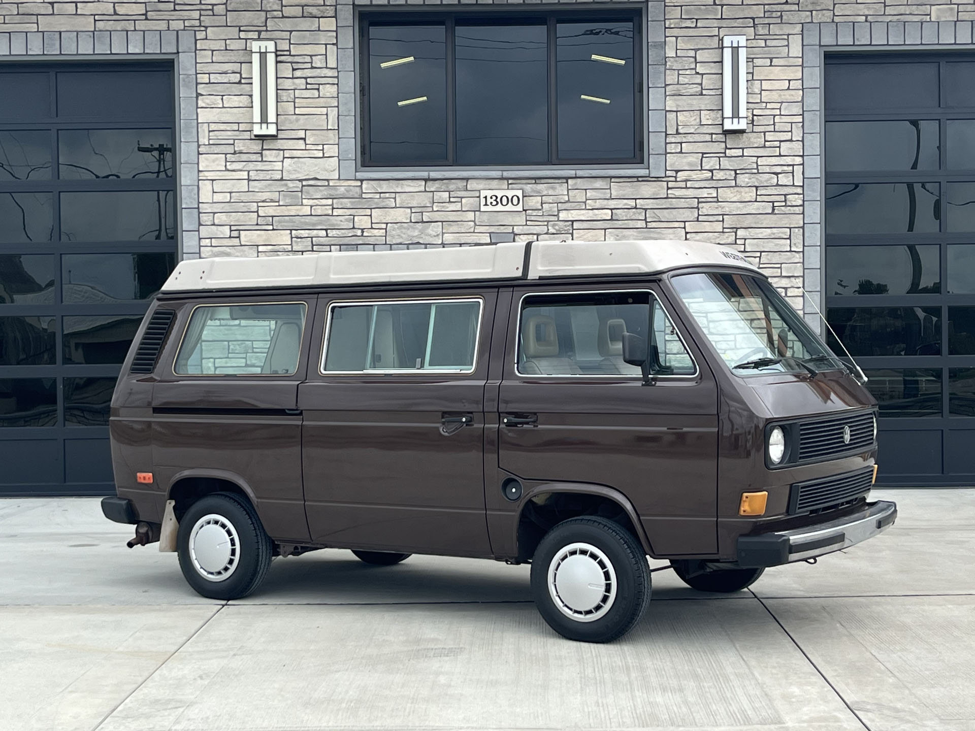 1985 Volkswagen Vanagon Campmobile VIN WV2ZB0258FH000320 | Hagerty ...