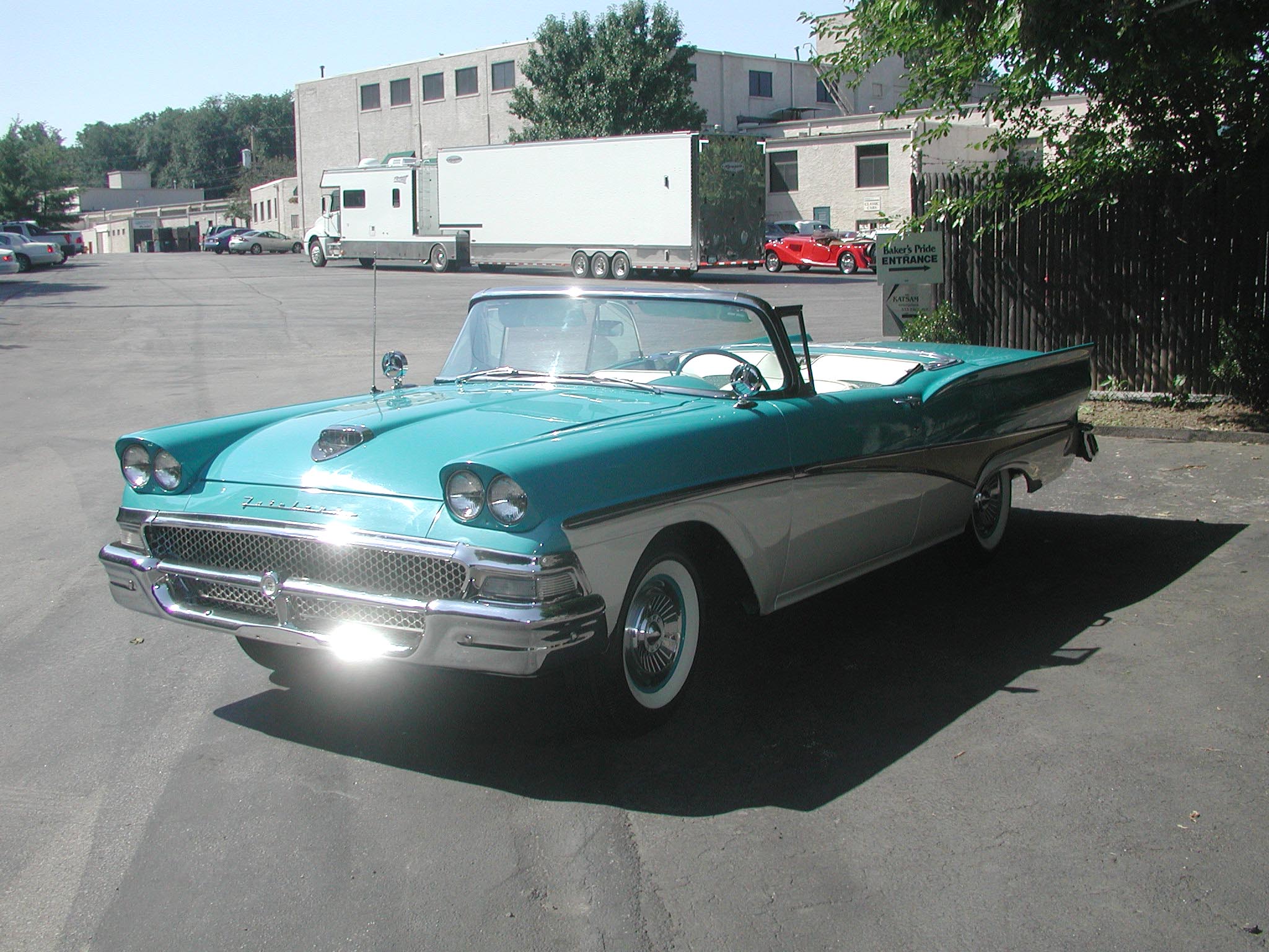 1958 Ford Fairlane 500 Skyliner | Hagerty Valuation Tools